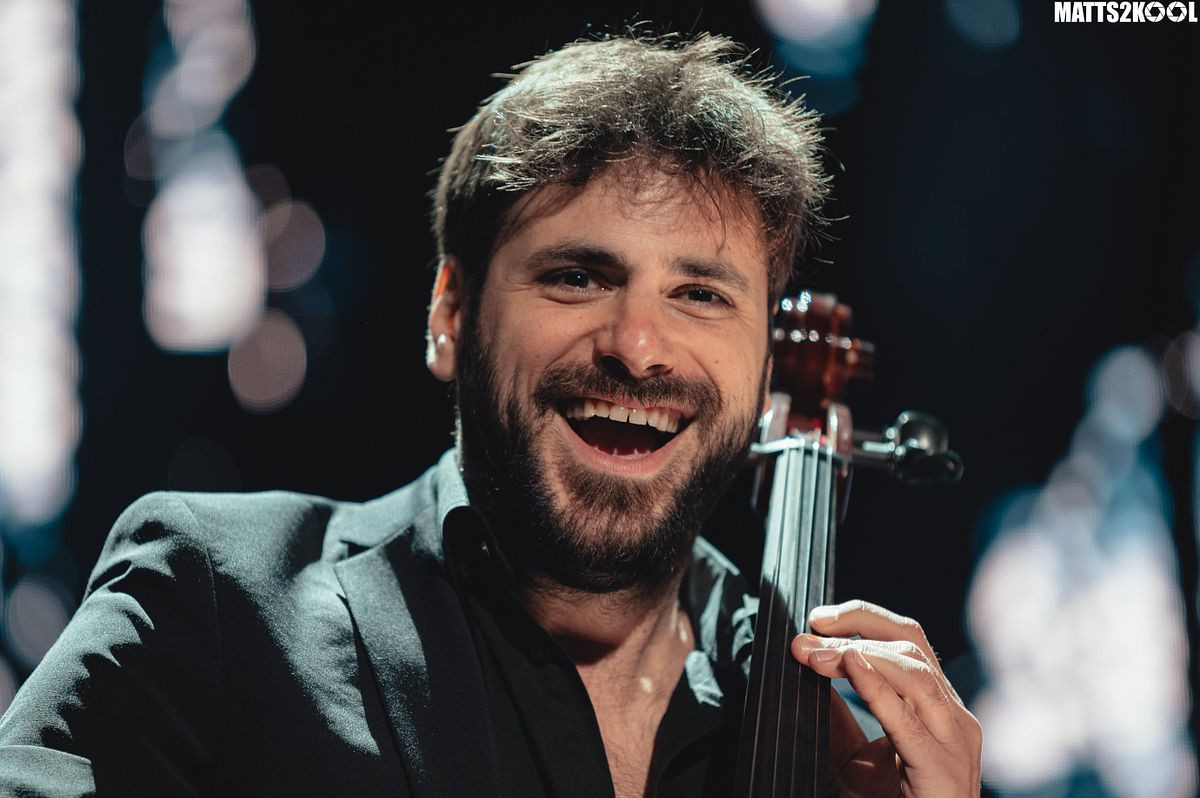 SHOW REVIEW: 2CELLOS Charm The Crowd At The Pavilion