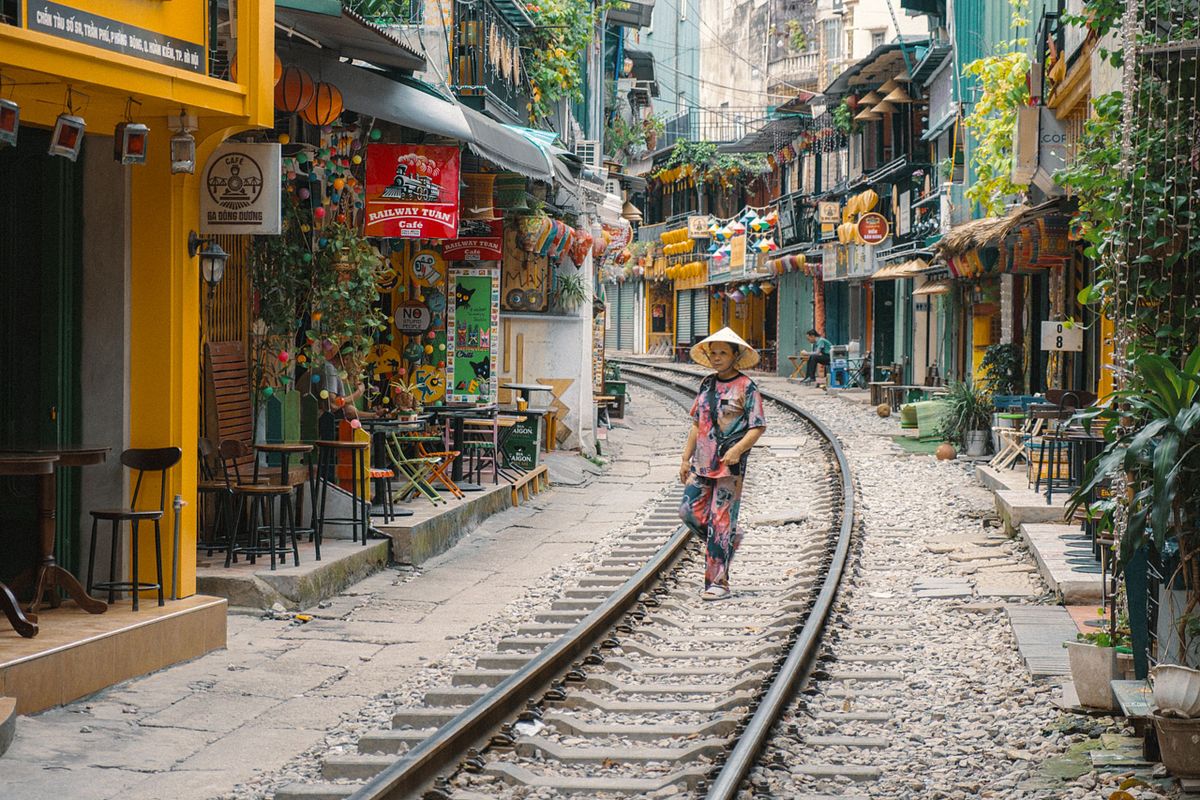 Hanoi Old Quarter Street Photography Guide