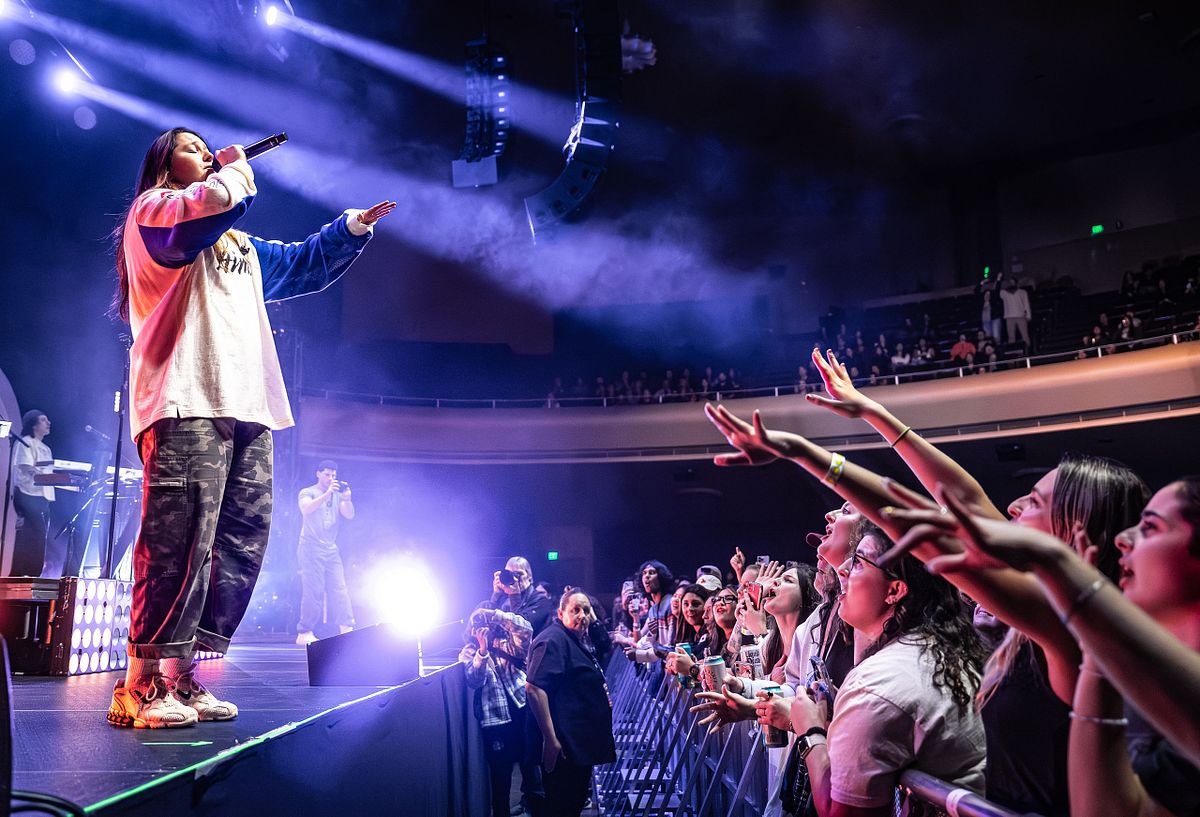 SHOW REVIEW: Chelsea Cutler's "The Beauty is Everywhere Tour"